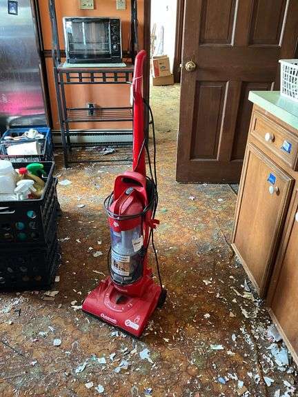 Dirt Devil Express Power upright vacuum - Hurley Real Estate & Auctions