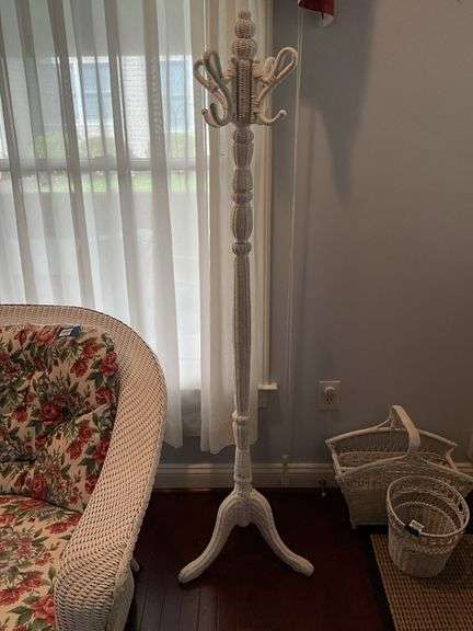 White wicker clothes tree - Hurley Real Estate & Auctions
