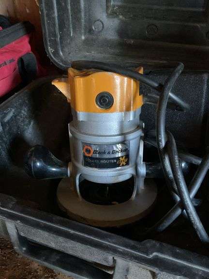 Black & Decker router - Hurley Real Estate & Auctions