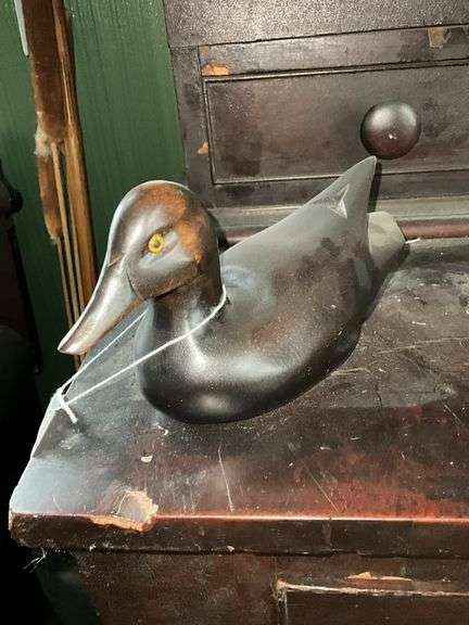 Duck decoy carving - Hurley Real Estate & Auctions