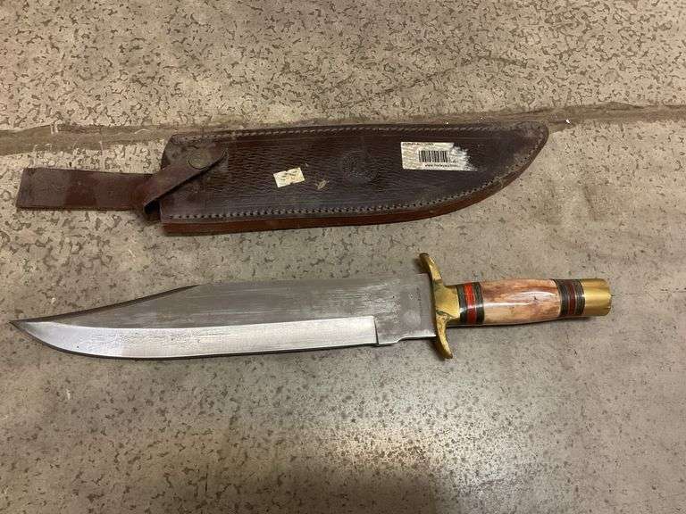 Timber Rattler knife w/ sheath - Hurley Real Estate & Auctions