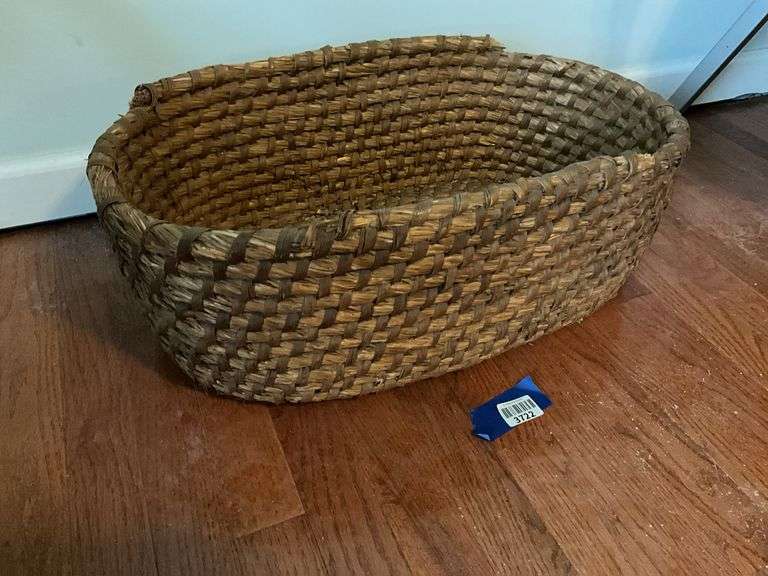 Early Primitive Rye Basket - Hurley Real Estate & Auctions