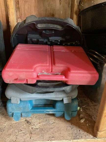 Traveling tool kit, drill bits, and more - Hurley Real Estate & Auctions