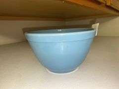 Blue Pyrex Mixing Bowl - Hurley Real Estate & Auctions