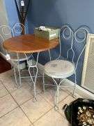 Wire ice cream parlor table and two chairs 27.5x27.5x29 - Hurley Real ...