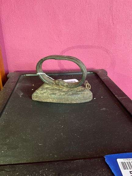 Early sad iron - Hurley Real Estate & Auctions