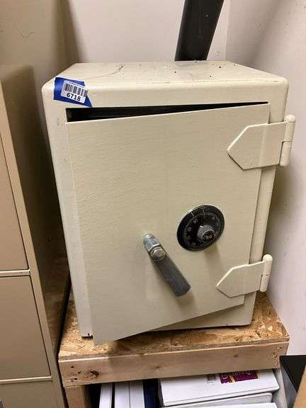 Hall combination safe - Hurley Real Estate & Auctions