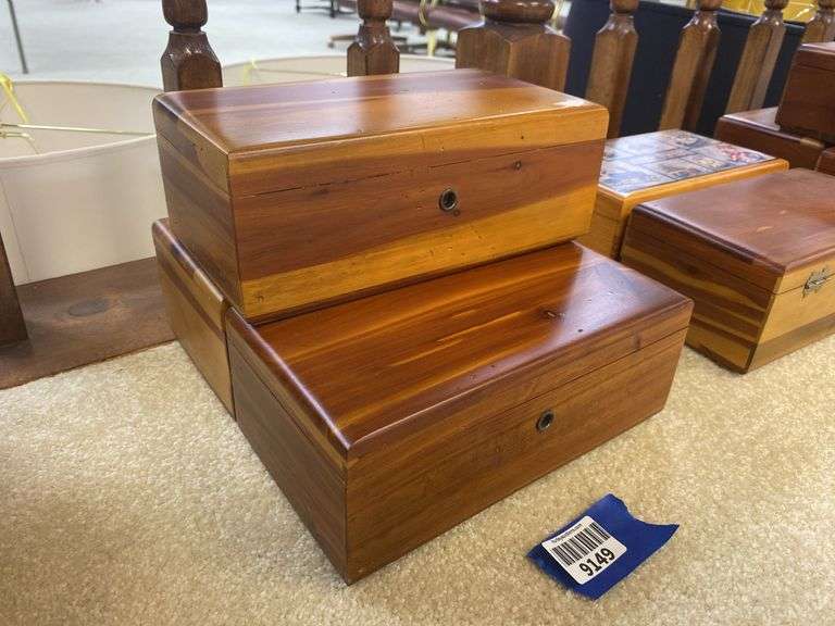 Three Lane/Martin’s Fine Furniture cedar dresser boxes - Hurley Real ...