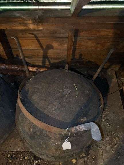 Cast iron butcher kettle w/ stand - Hurley Real Estate & Auctions