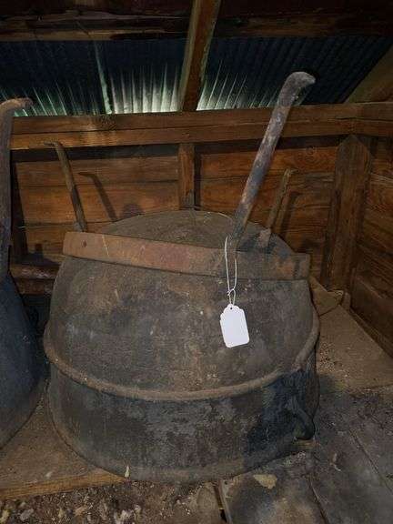 Cast iron butcher kettle w/ stand - Hurley Real Estate & Auctions