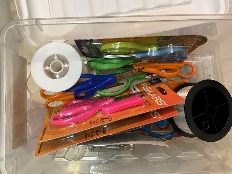 Scissors in packages, pins, misc - Hurley Real Estate & Auctions