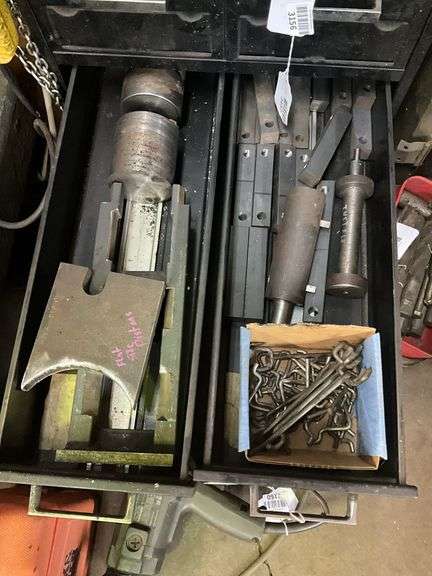 Assorted Tooling for Vertical Mill - Hurley Real Estate & Auctions