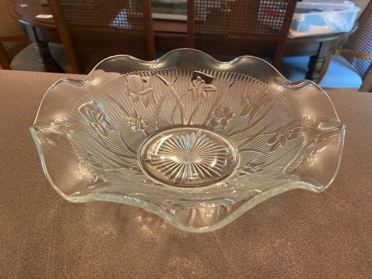 Iris Pattern Depression Glassware - Hurley Real Estate & Auctions