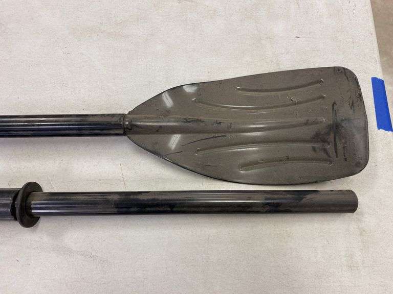 Two kayak paddles - Hurley Real Estate & Auctions