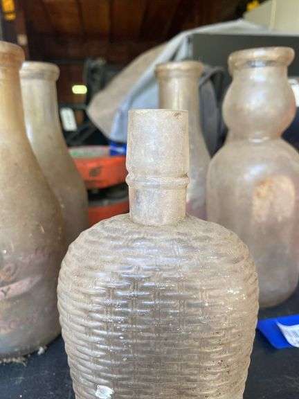 Basket weave long neck flask glass bottle - Hurley Real Estate & Auctions