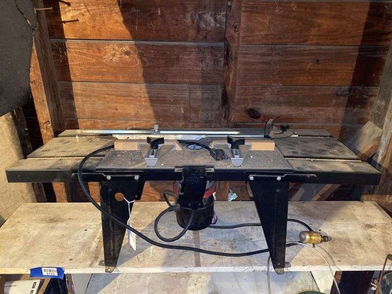 Craftsman 1 1/2 hp router w/ table - Hurley Real Estate & Auctions