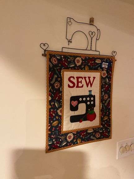 Quilted sewing machine wall banner w/ wire hanger - Hurley Real Estate ...