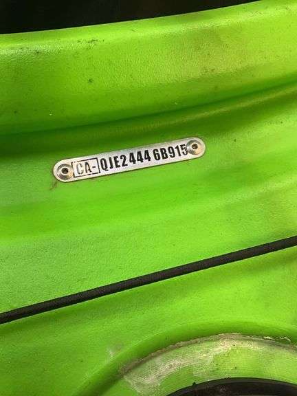 Future Beach Mariner 10.4 kayak with paddle - Hurley Real Estate & Auctions