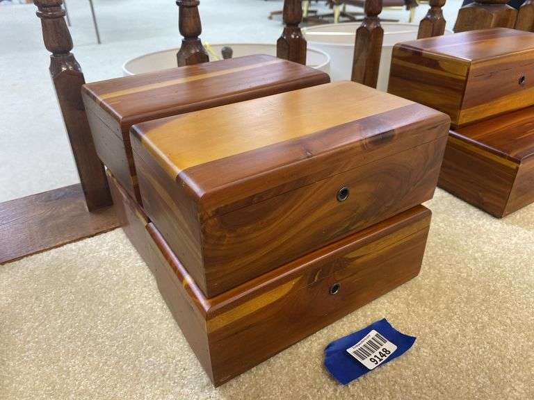 Two Lane/Martin’s Fine Furniture cedar dresser boxes - Hurley Real ...