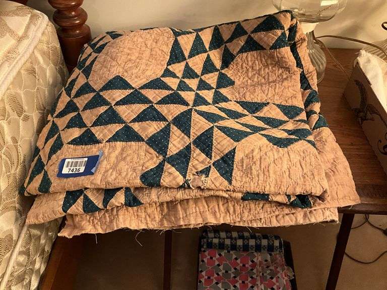 Blue & tan patchwork quilt - Hurley Real Estate & Auctions