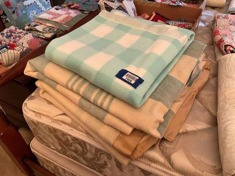 Vintage camp blankets - Hurley Real Estate & Auctions