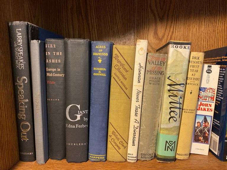 Misc book lot - Hurley Real Estate & Auctions