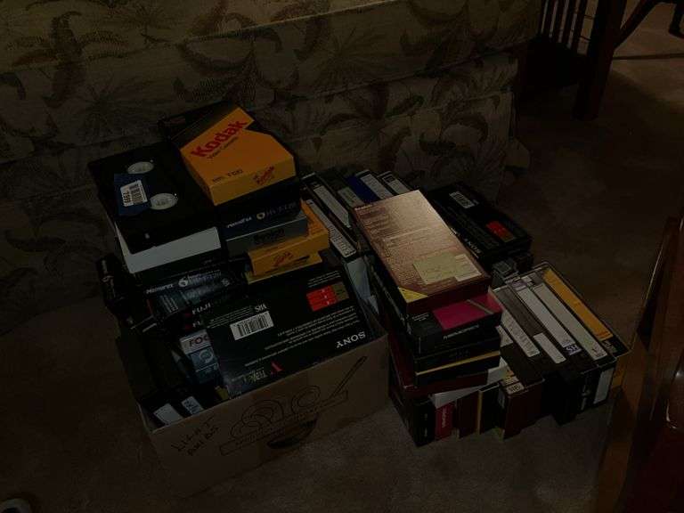 VHS tapes lot - Hurley Real Estate & Auctions