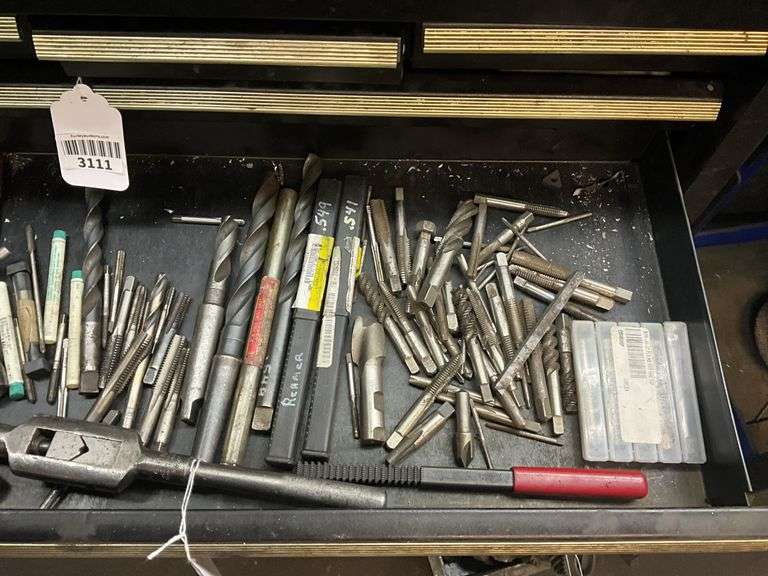 Assortment of taps, drill bits, extractors - Hurley Real Estate & Auctions
