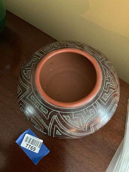 South American style incised redware bowl - Hurley Real Estate & Auctions