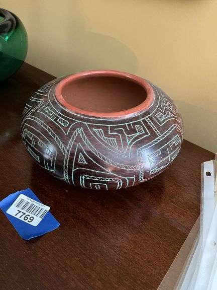 South American style incised redware bowl - Hurley Real Estate & Auctions
