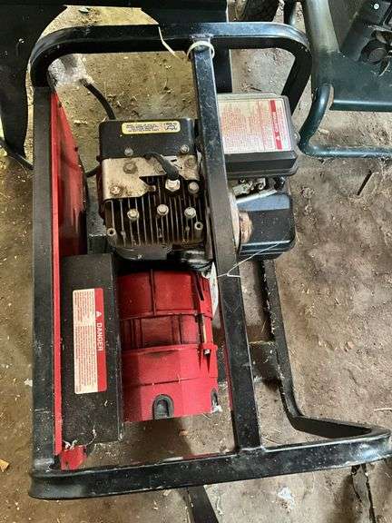 Craftsman 2400 Watt Generator - Hurley Real Estate & Auctions