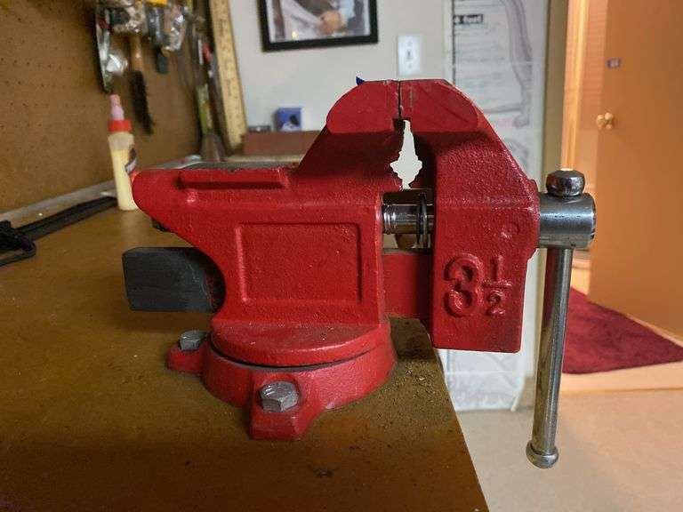 Sears bench vise, Bring tools for removal - Hurley Real Estate & Auctions