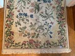 Scatter rug - Hurley Real Estate & Auctions