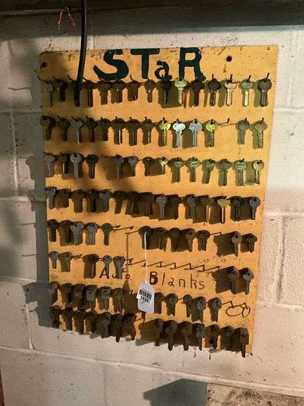 Hanpainted key blank display board w/ keys - Hurley Real Estate & Auctions