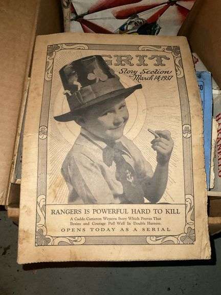 Vintage paper collectibles and misc boxlot - Hurley Real Estate & Auctions
