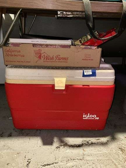 Red Igloo cooler and candles lot - Hurley Real Estate & Auctions