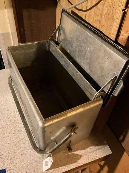 Vintage WesternField cooler - Hurley Real Estate & Auctions