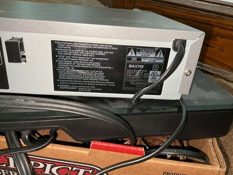 Sanyo DVD/VHS player, sound bar - Hurley Real Estate & Auctions