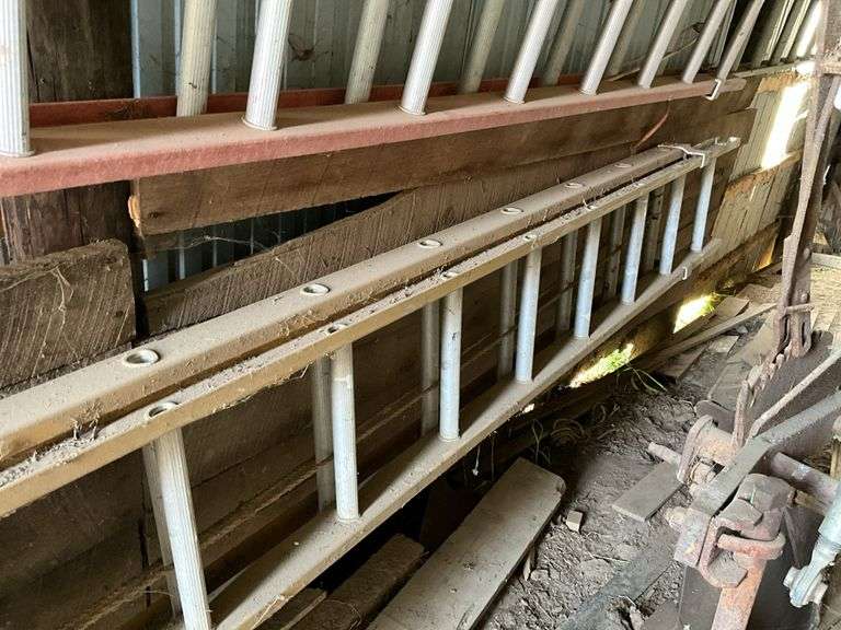 Bottom ladder - extension ladder - Hurley Real Estate & Auctions