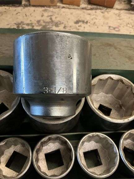 Pittsburgh Large Socket Set with ratchet and extensions - Hurley Real ...