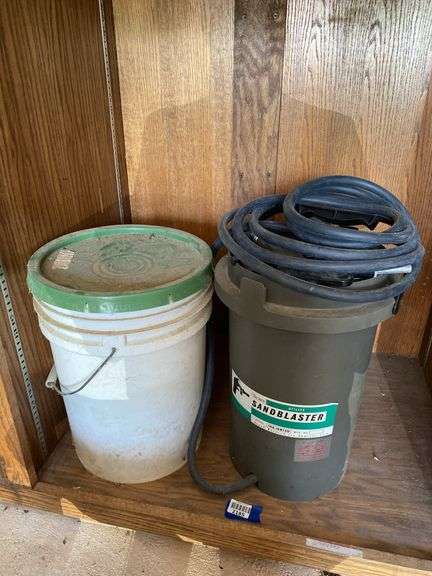 Sears sandblaster and sand - Hurley Real Estate & Auctions