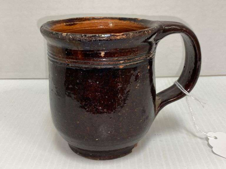 Redware pottery mug w/ incised grooves below rim, applied handle 4.5 ...