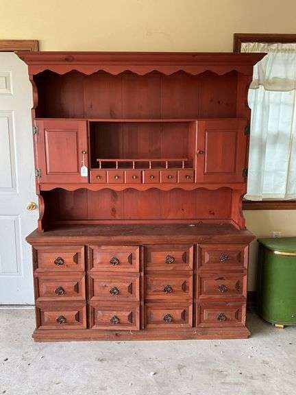 Step back hutch w/ scalloped cornice board, cupboard base 60.5x16.5x77 ...