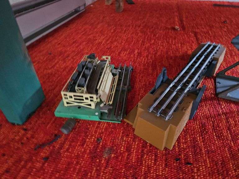 Lionel operating coal loader, stockyard, bridges, platform, and ...