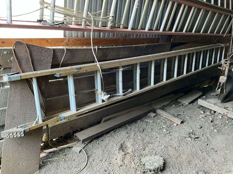 Bottom ladder - extension ladder - Hurley Real Estate & Auctions
