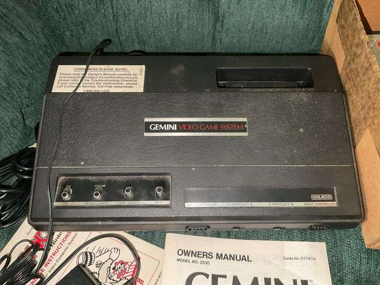 Vintage Gemini Video Game system w/ games including: Donkey Kong, Pac ...