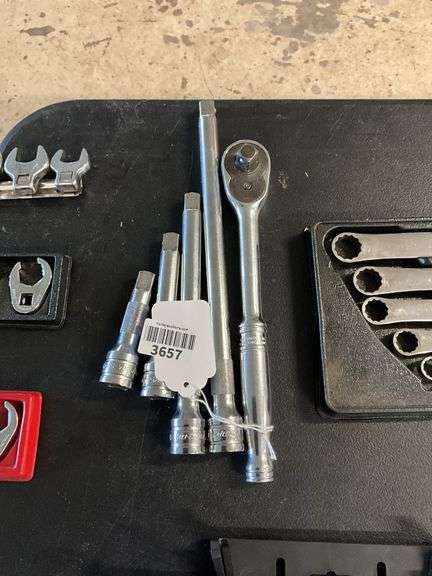 Snap-on ratchet and (4) extensions - Hurley Real Estate & Auctions
