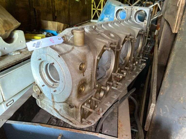 Continental O-IO-470 crank case - Hurley Real Estate & Auctions