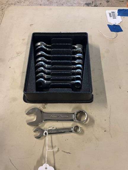 Snap-on small metric wrench set - Hurley Real Estate & Auctions