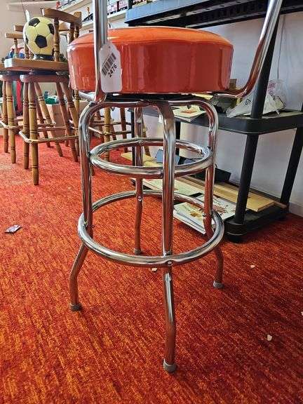 Lionel chrome shop stool - Hurley Real Estate & Auctions